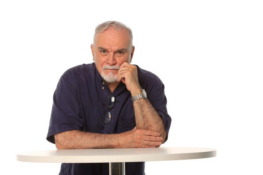 Roberto DaMatta recebe o Prêmio Machado de Assis da Academia Brasileira ...