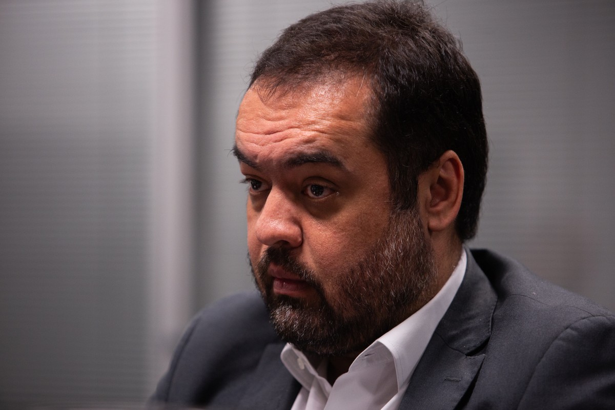 Se não chover muito, Cláudio Castro volta a Orlando na semana que vem