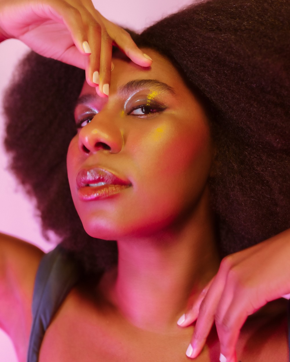 Indira Nascimento, de 'Travessia', relembra perrengues ao se mudar para ...