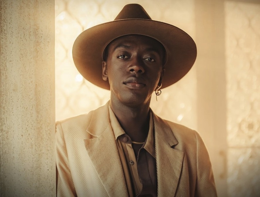 Conheça o cantor Jota.pê, que foi de barzinho a palcos premiados da MPB