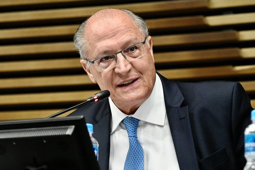 Alckmin afirma que ‘país ficou caro antes de ficar rico’