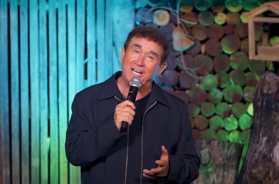 Saiba quem é Amado Batista, o ídolo da música brega que não sai do ...