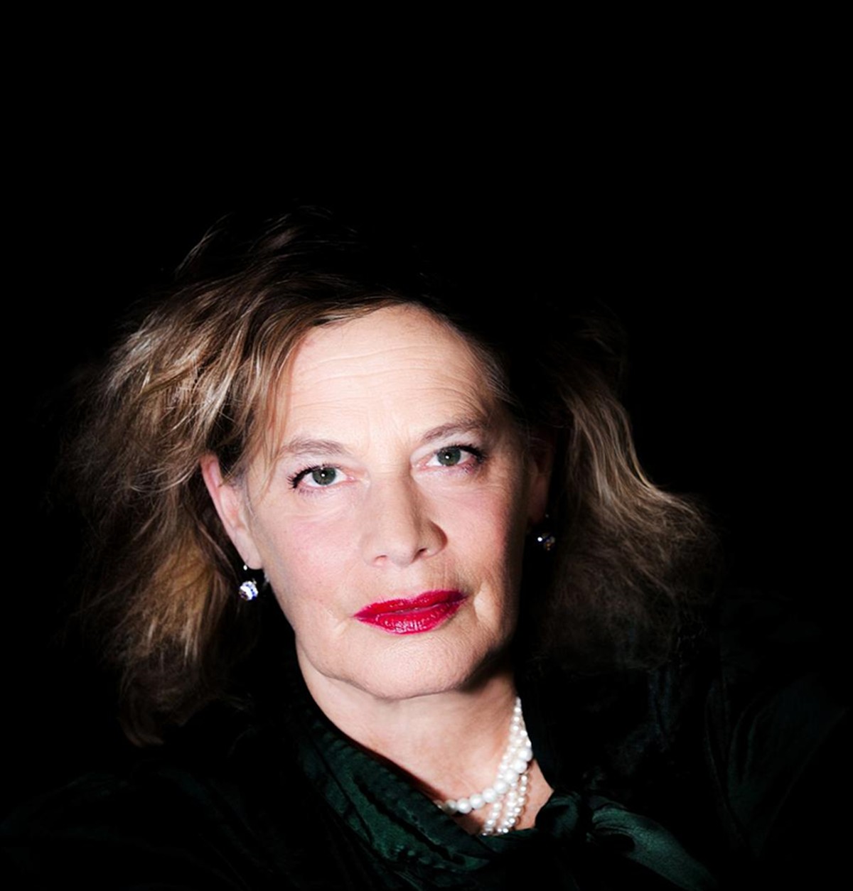 Em trilogia autobiográfica, Deborah Levy explica por que escreve sobre ...