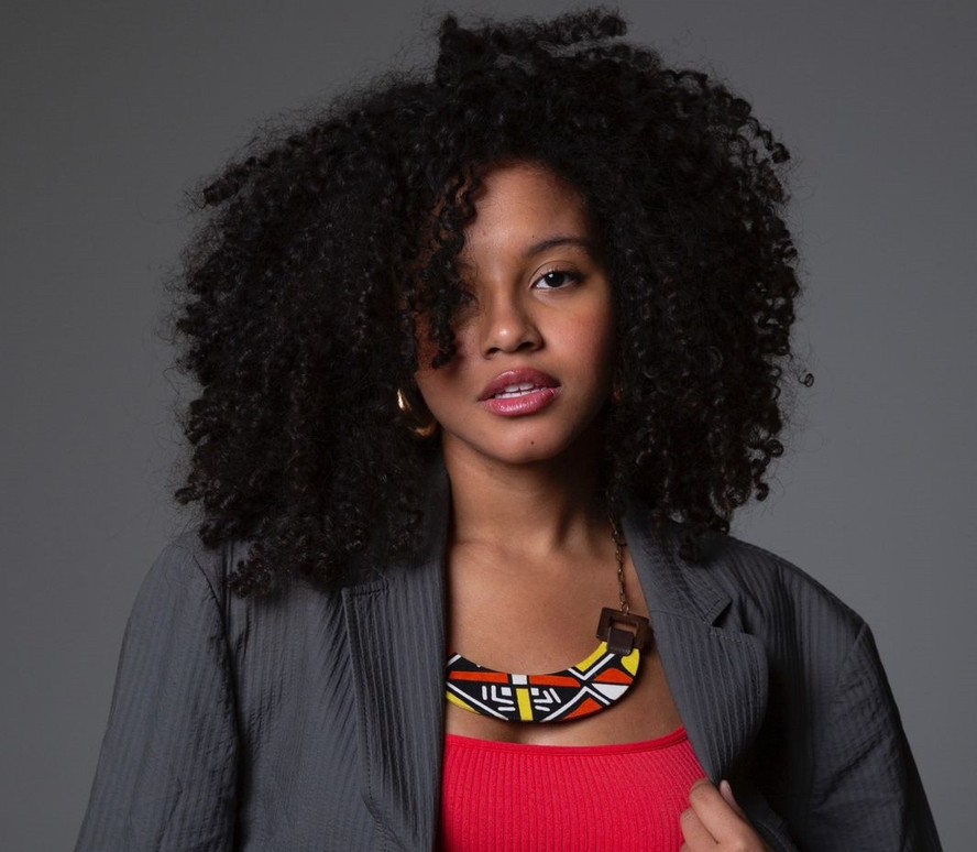 Laura Luz será uma das crianças adotadas por personagem de Sheron ...