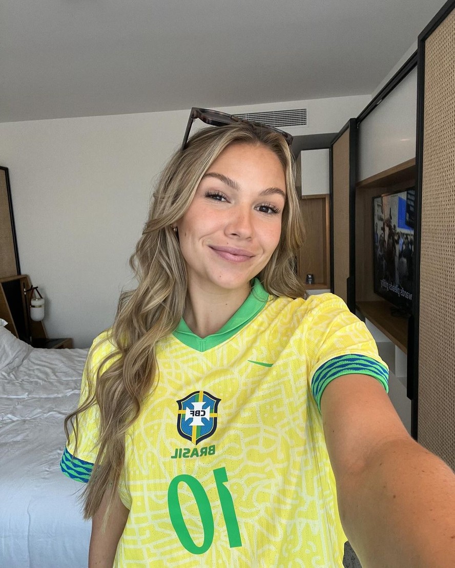 Novata do ano e companheira de equipe de Marta: conheça Carrie Lawrence ...