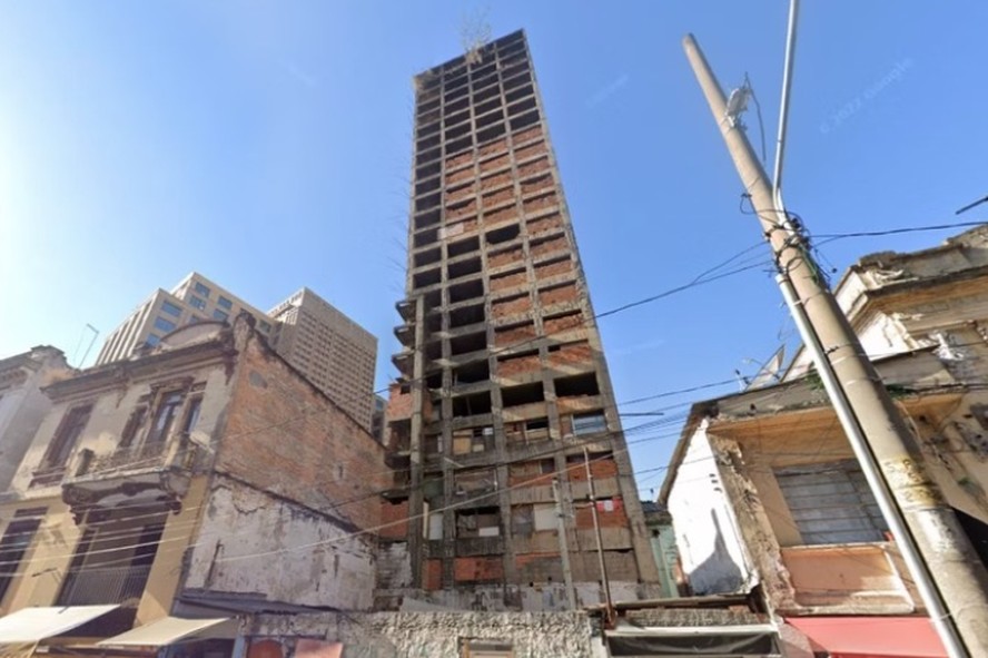 'Caveirão': Justiça determina demolição de prédio inacabado no centro ...