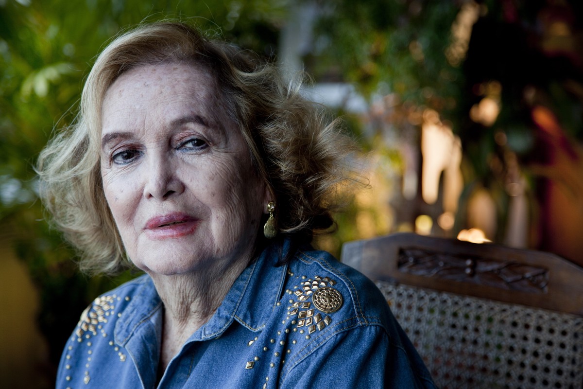Morre a cantora Doris Monteiro, aos 88 anos