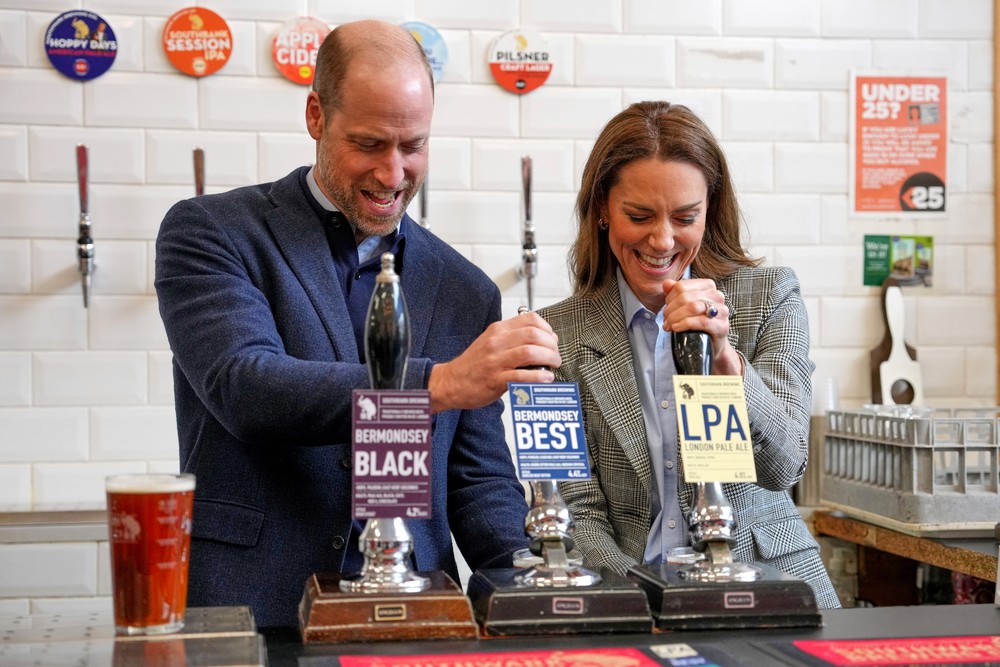 Em visita a cervejaria, Kate Middleton afirma ter reduzido consumo de ...