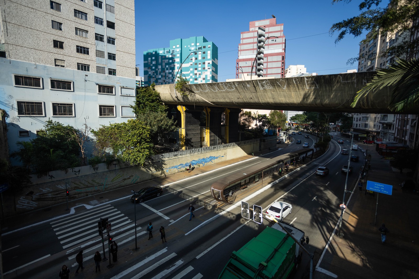 Atividades esportivas e sociais revitalizam viadutos de SP, mas falta ...