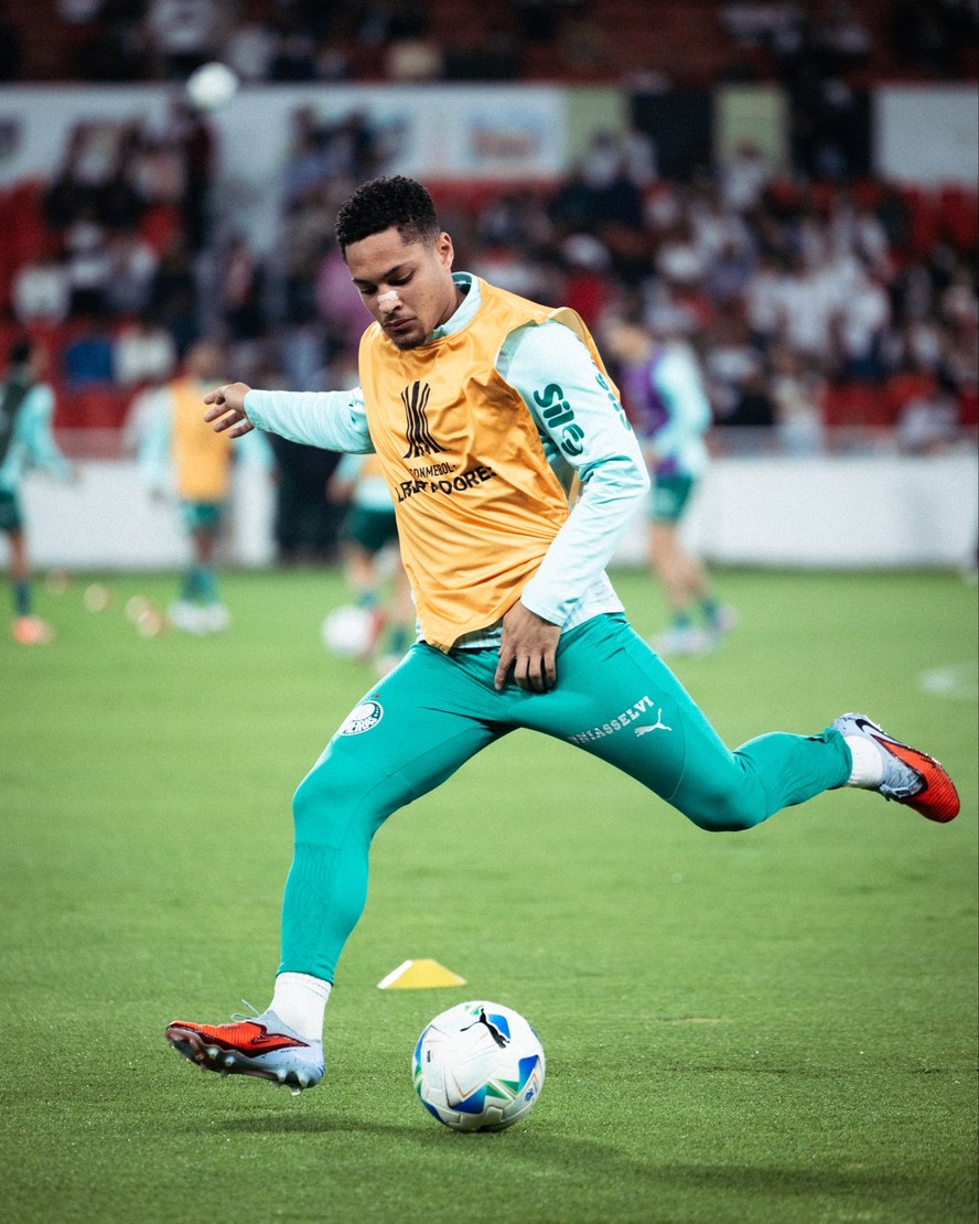 Vitor Roque pode ser vendido? Veja o que pensa o Palmeiras
