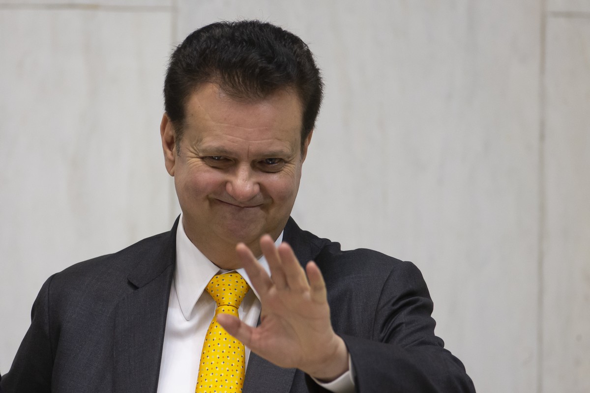 Mesmo com 3 ministérios, Kassab diz que PSD deve se separar de Lula e ...