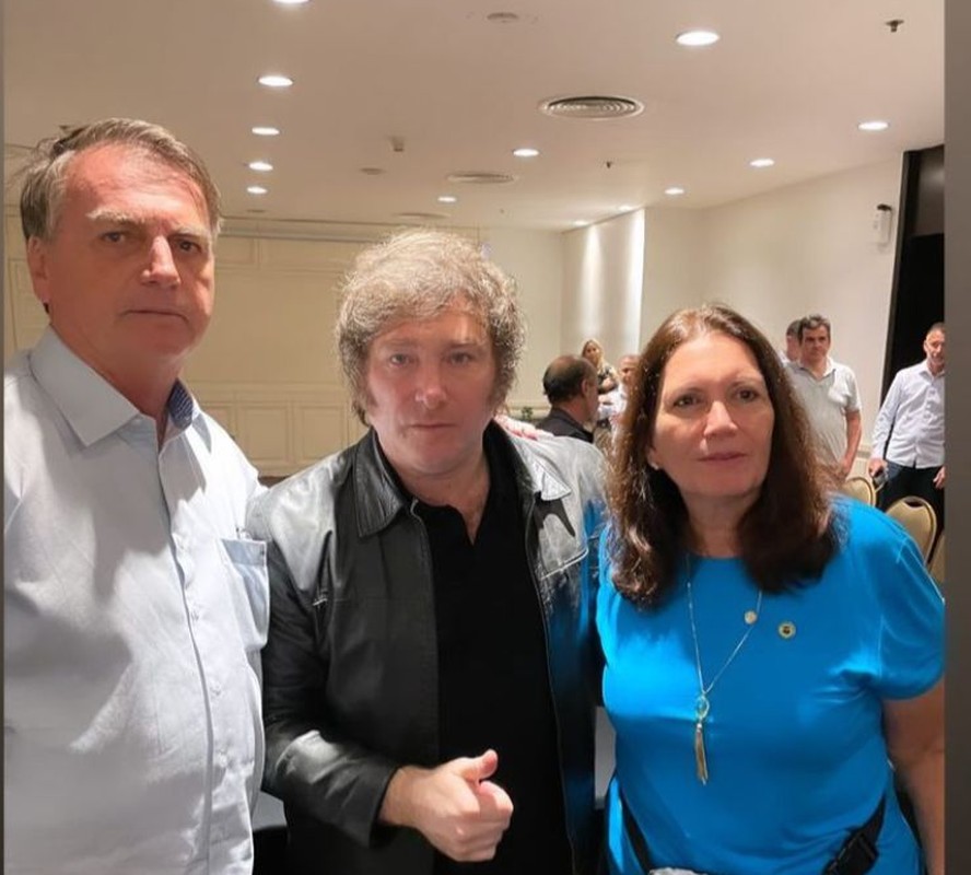 Bolsonaro e comitiva fazem tour da direita conservadora pela Argentina ...