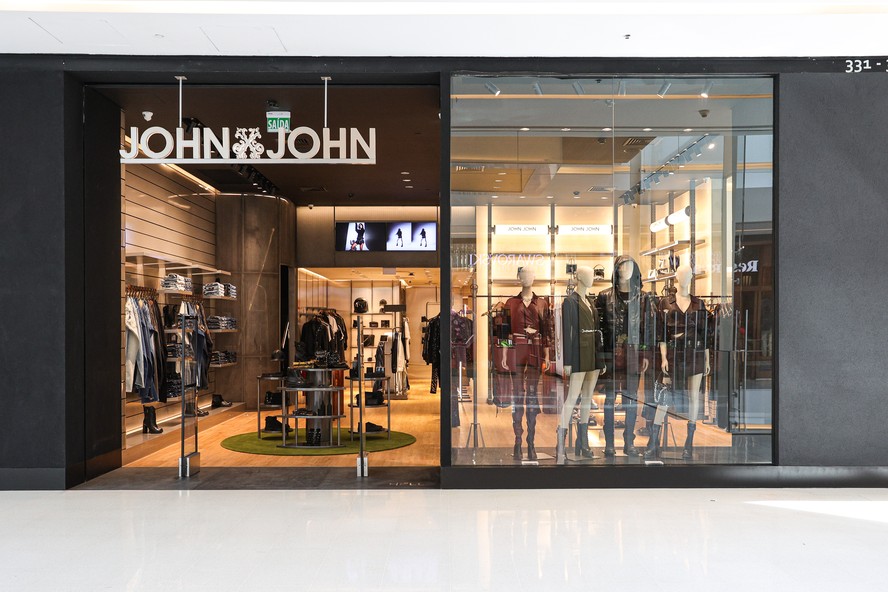 John John acerta o tom para ajudar a Veste a voltar a crescer