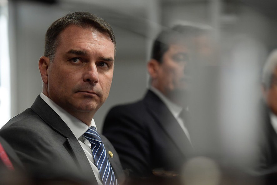 Oposição ganha espaço em comissões no Senado com Flávio Bolsonaro na de ...