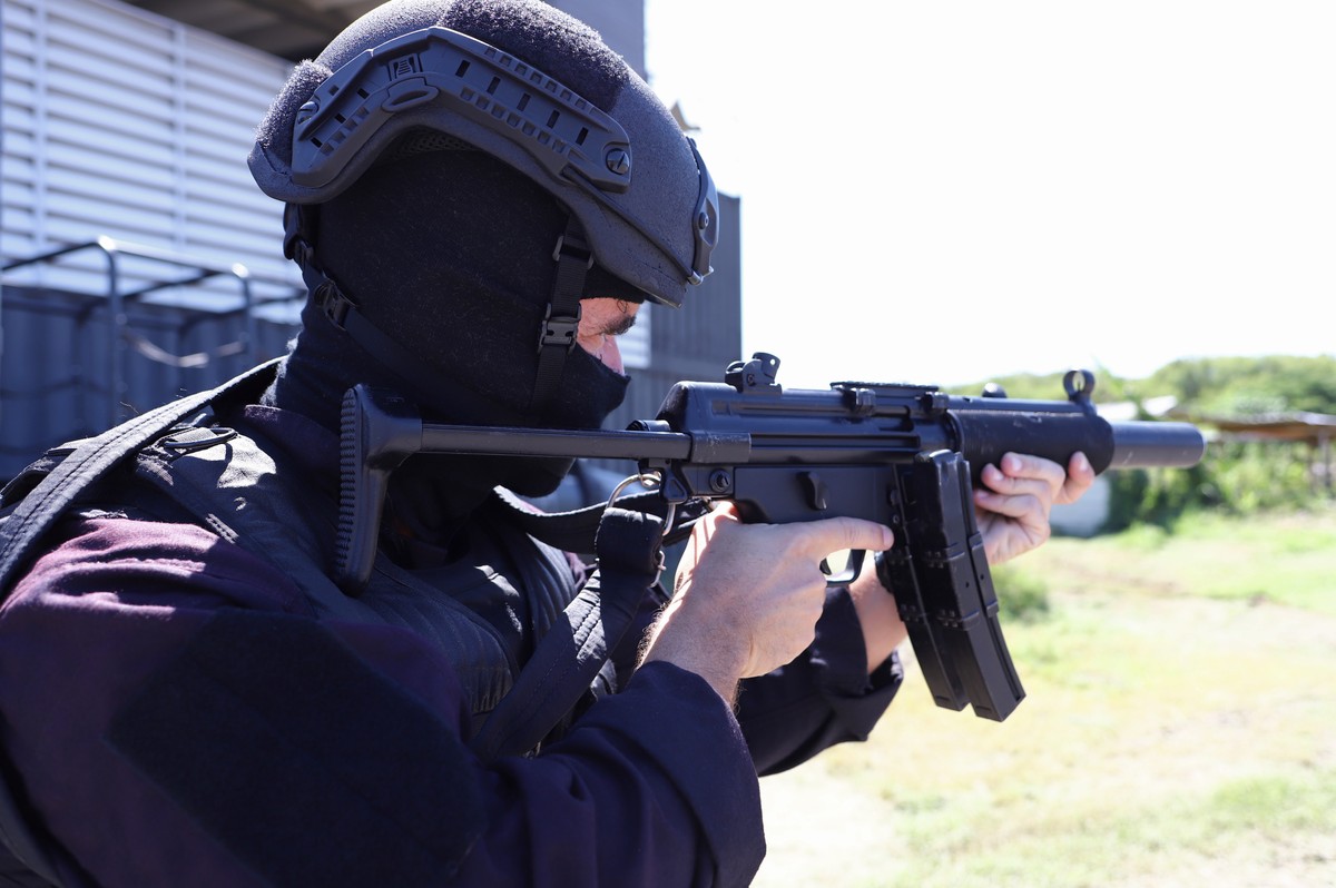 Estado do Rio compra capacetes balísticos para PMs; equipamento oferece ...