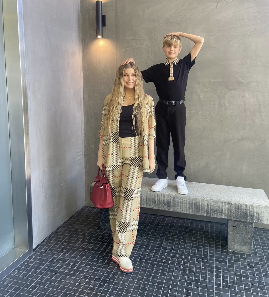 Filho de Fergie completa 10 anos, cantora se declara em fotos raras e ...