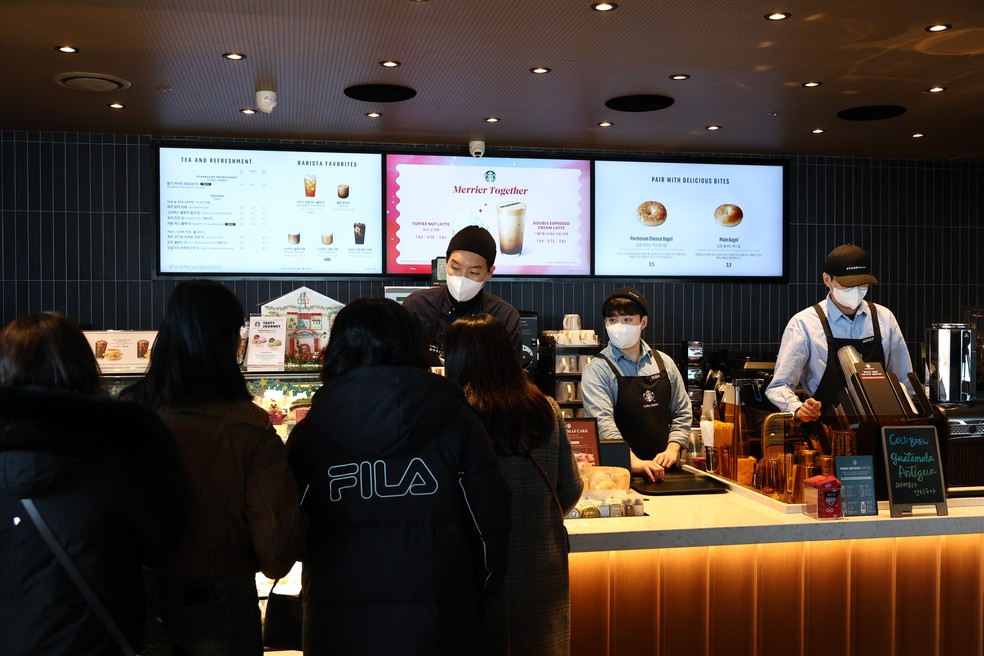 Como uma cafeteria Starbucks na Coreia do Sul virou um 'observatório ...