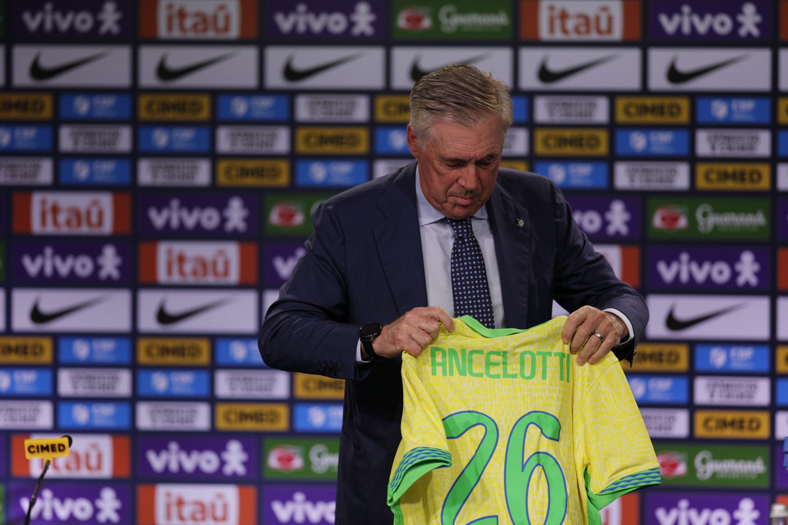 Ancelotti pede que Neymar 'se prepare bem' para a Copa do Mundo de 2026