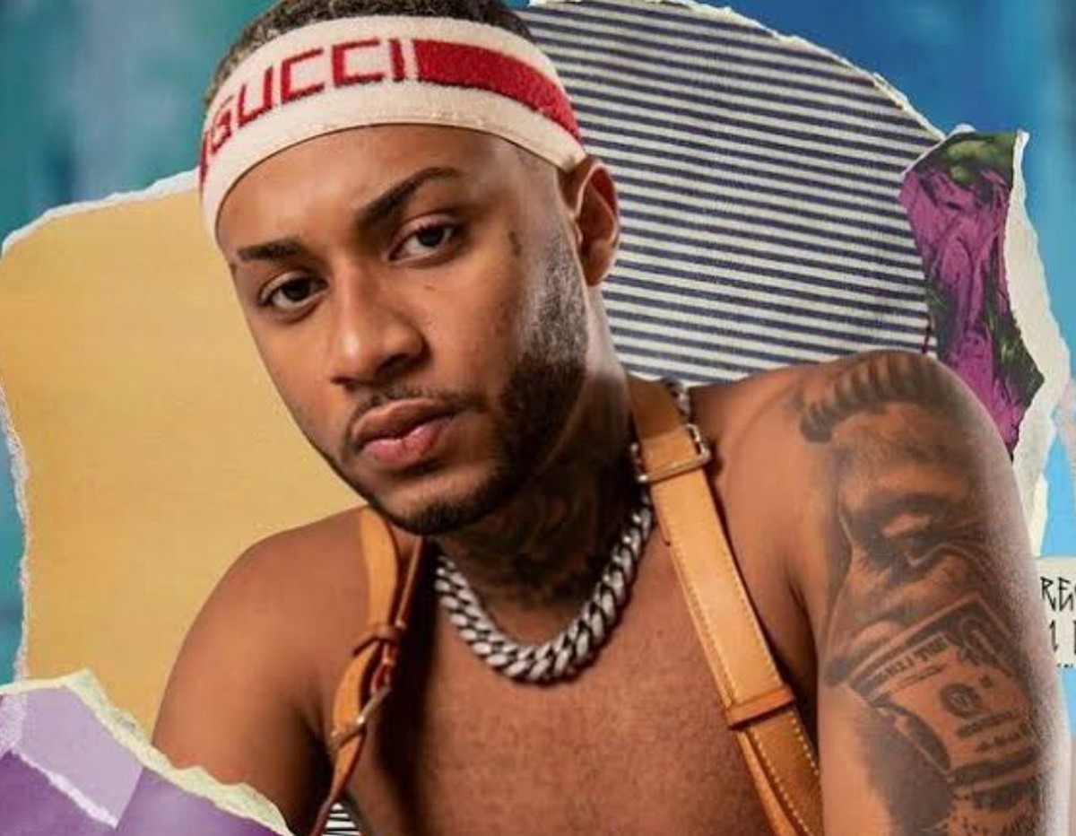 Orochi: advogada acusa loja de rapper de calote