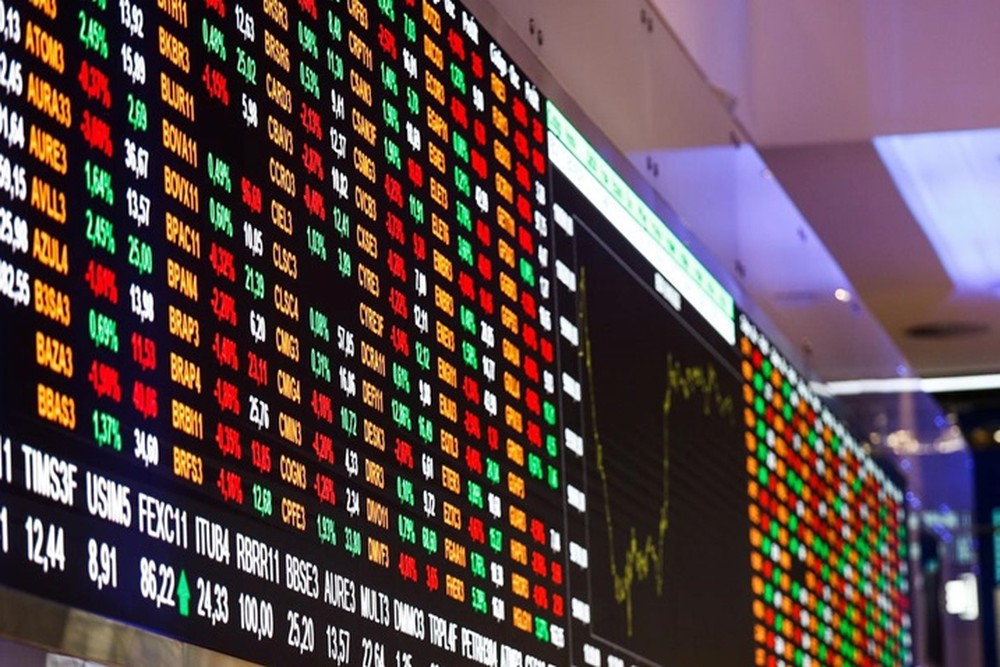 Bolsa brasileira não para de bater recordes: ainda vale comprar ações ...