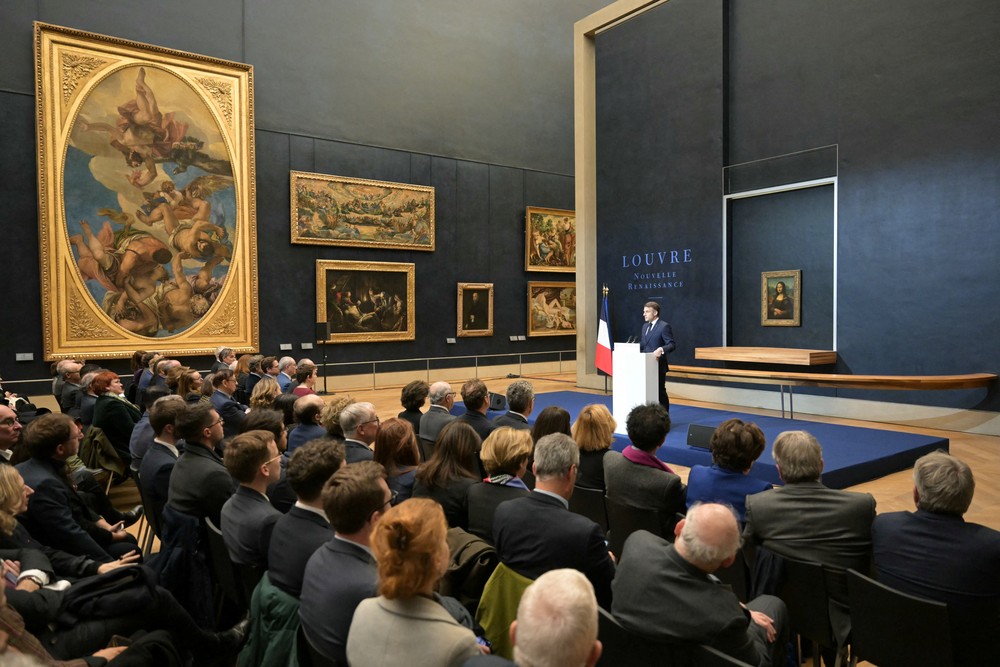 Macron anuncia 'novo renascimento' do Louvre, com espaço independente ...