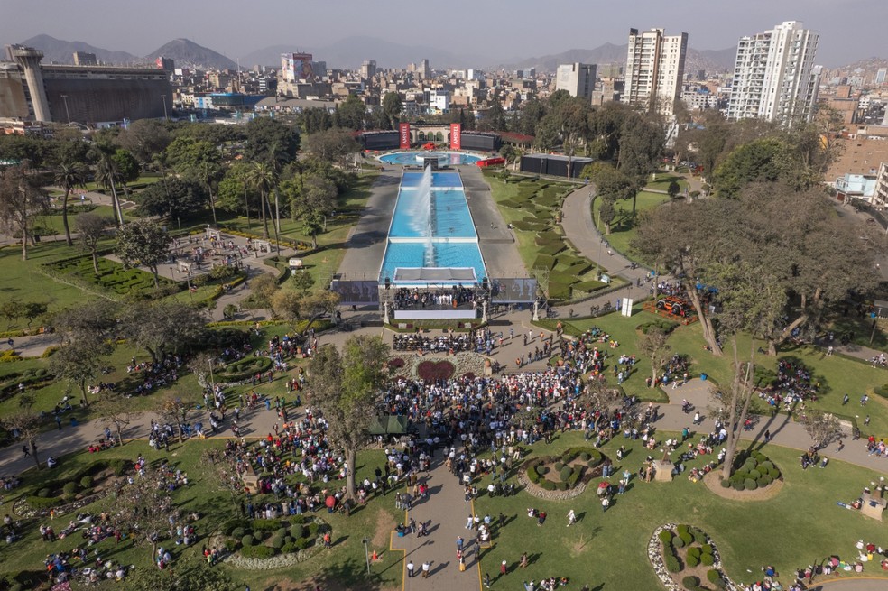 A milhares de quilômetros dos EUA, Charlie Kirk se torna uma ferramenta política