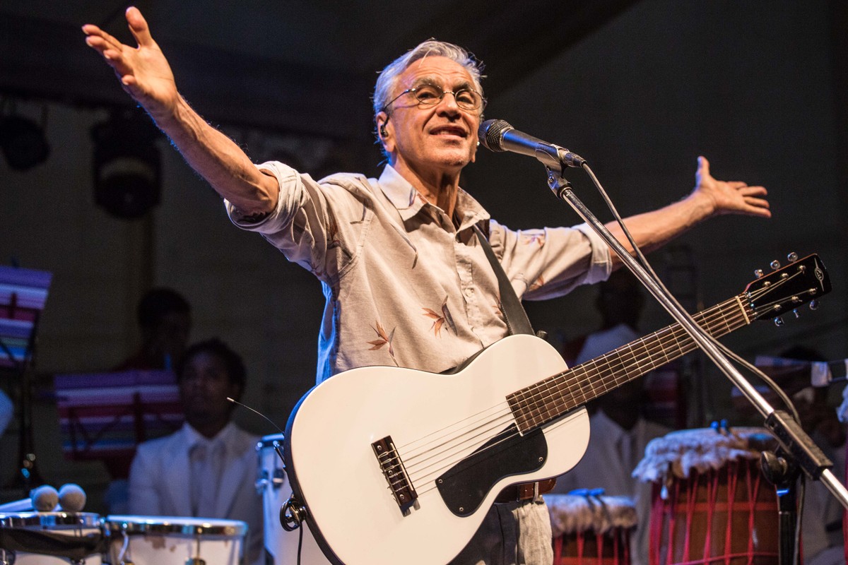 Caetano Veloso conta como será show em Copacabana, no Tim Music Rio