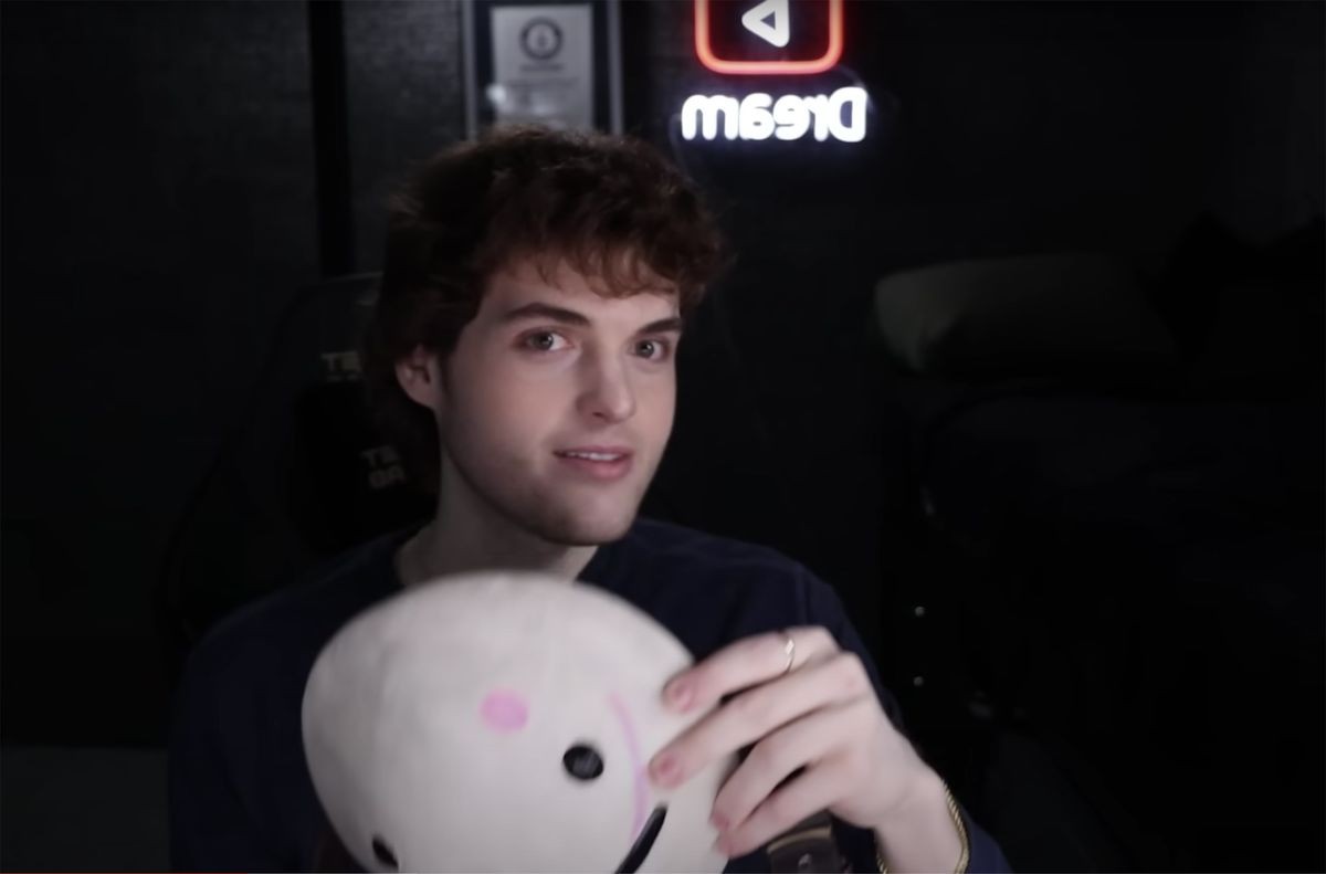 Após anos de anonimato, youtuber de Minecraft 'Dream' revela rosto e ...