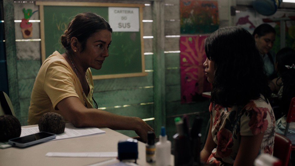 Em Cannes, Marianna Brennand, diretora de 'Manas', é premiada ao lado de Nicole Kidman em ...