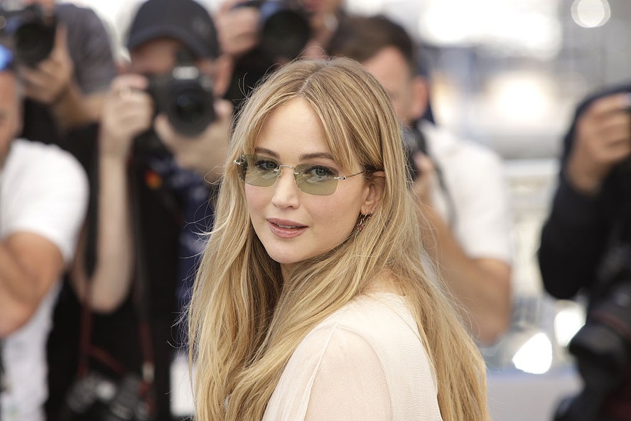 Jennifer Lawrence pode ter revelado o nome do segundo filho em passeio ...