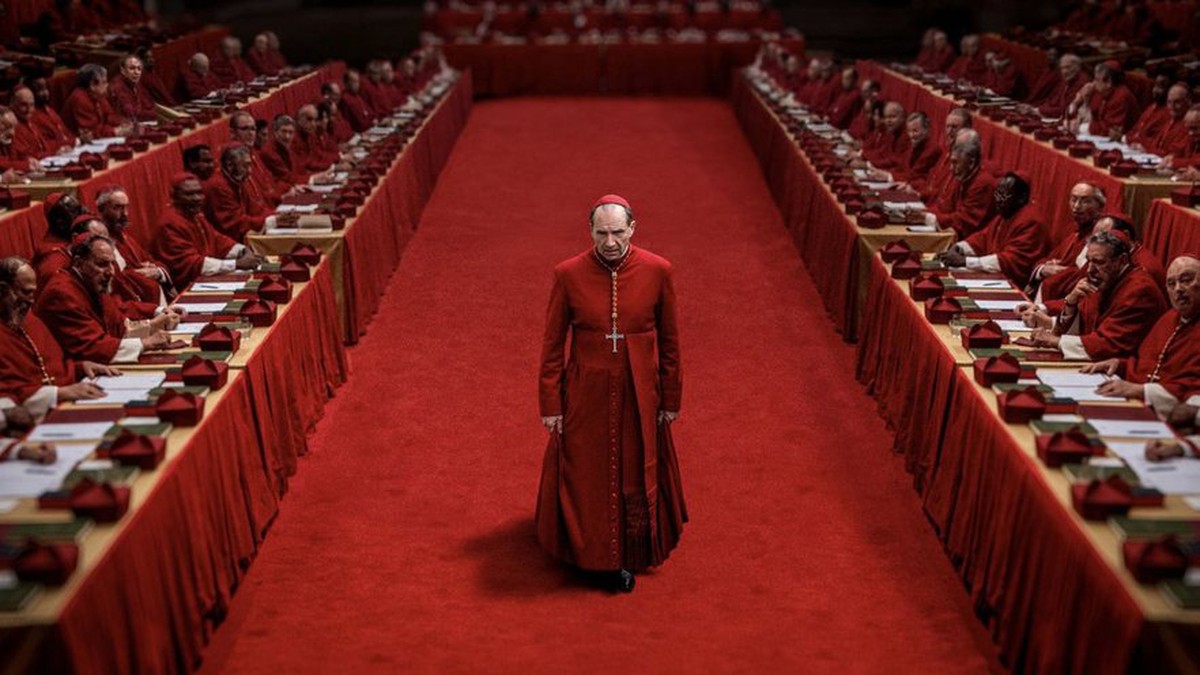 'Conclave': como o filme ajuda (ou não) a entender a escolha do novo Papa