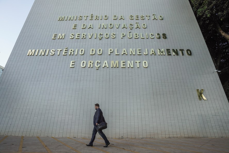 Estatais federais batem recorde de faturamento em 2024, mas lucro cai ...
