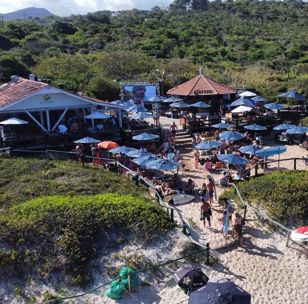 Justiça ordena demolição de estabelecimentos construídos na Praia Mole ...