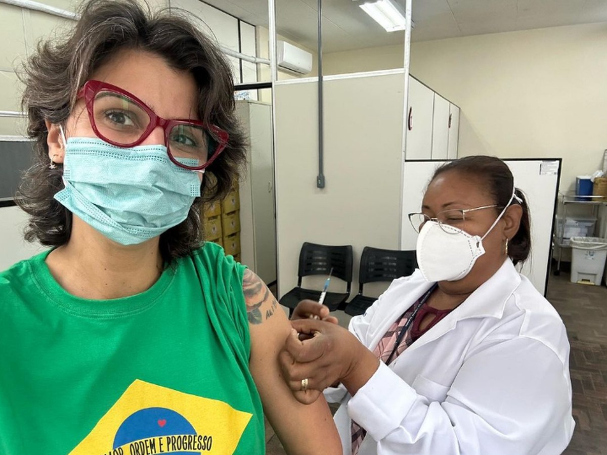 Manuela d'Ávila volta a aparecer como morta em cadastro do SUS