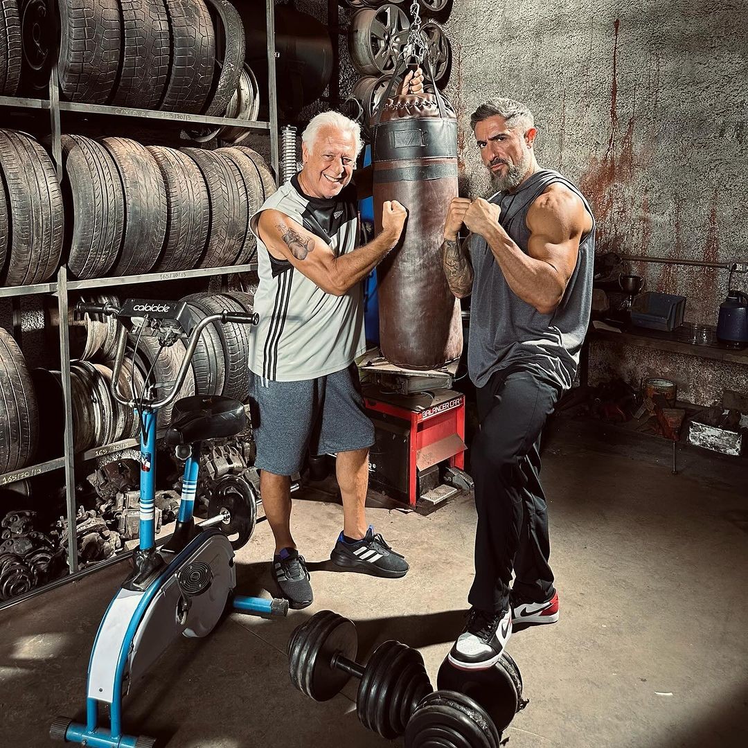 Marcos Mion intensifica treinos e conquista corpo musculoso após aderir ...