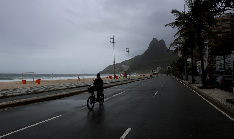 Marinha emite alerta de ressaca com início nesta terça-feira; veja a ...