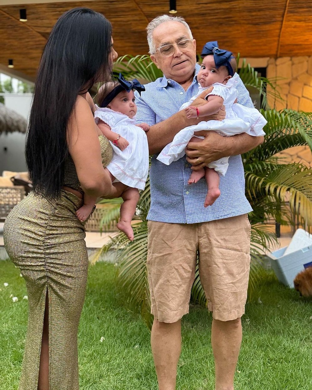 Primeira-dama de Arari posta foto com a família e detalhe curioso chama ...