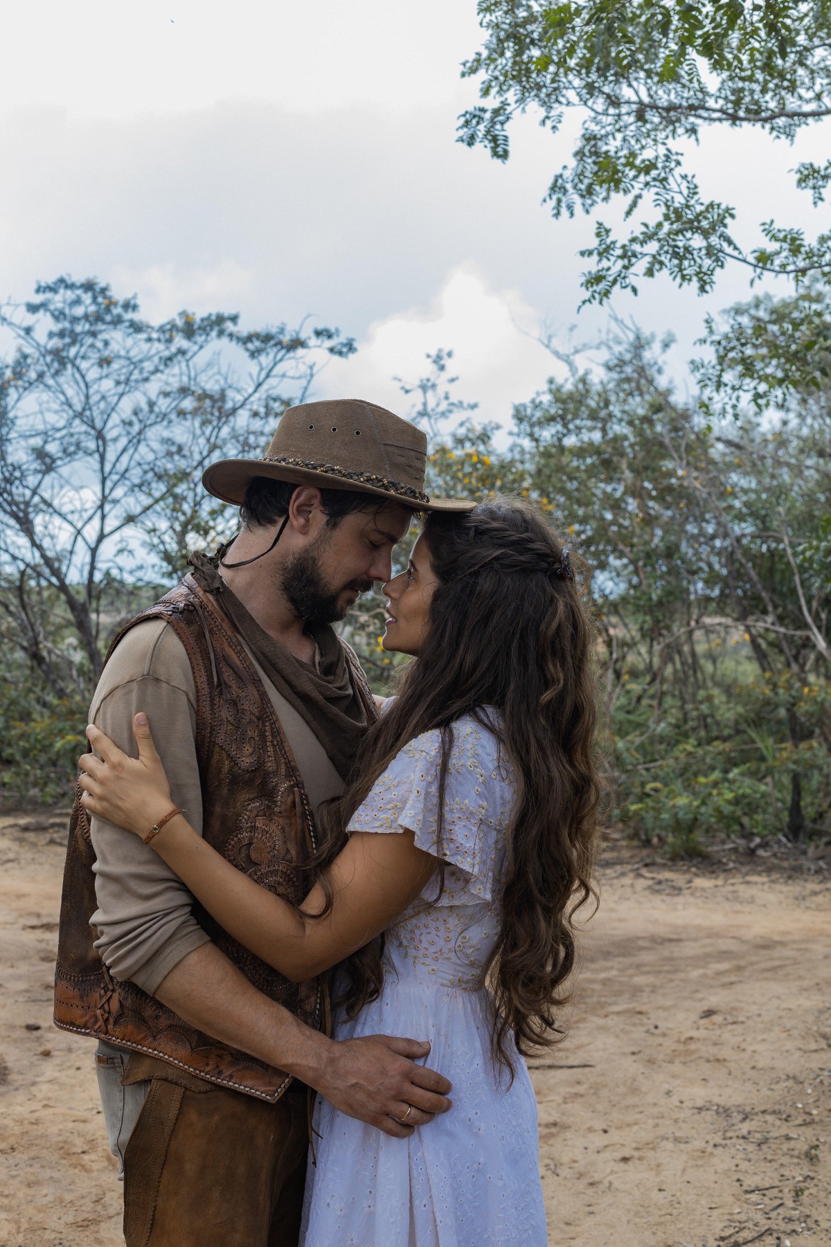 Conheça O Triângulo Amoroso Da Novela Mar Do Sertão