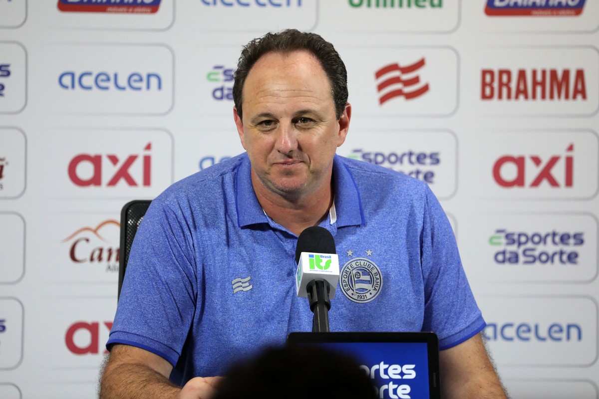 Rogério Ceni repete velho hábito no Bahia