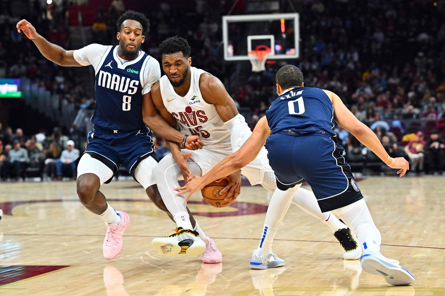 NBA: Dallas é atropelado pelo Cleveland horas após adeus-relâmpago de ...