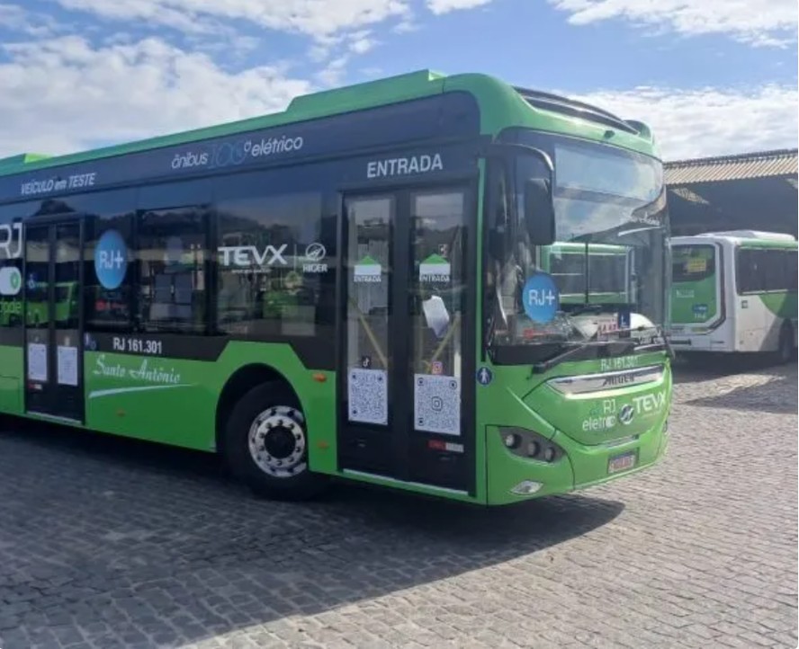 Ônibus 100% elétrico começa a ser testado na linha que liga Xerém à ...
