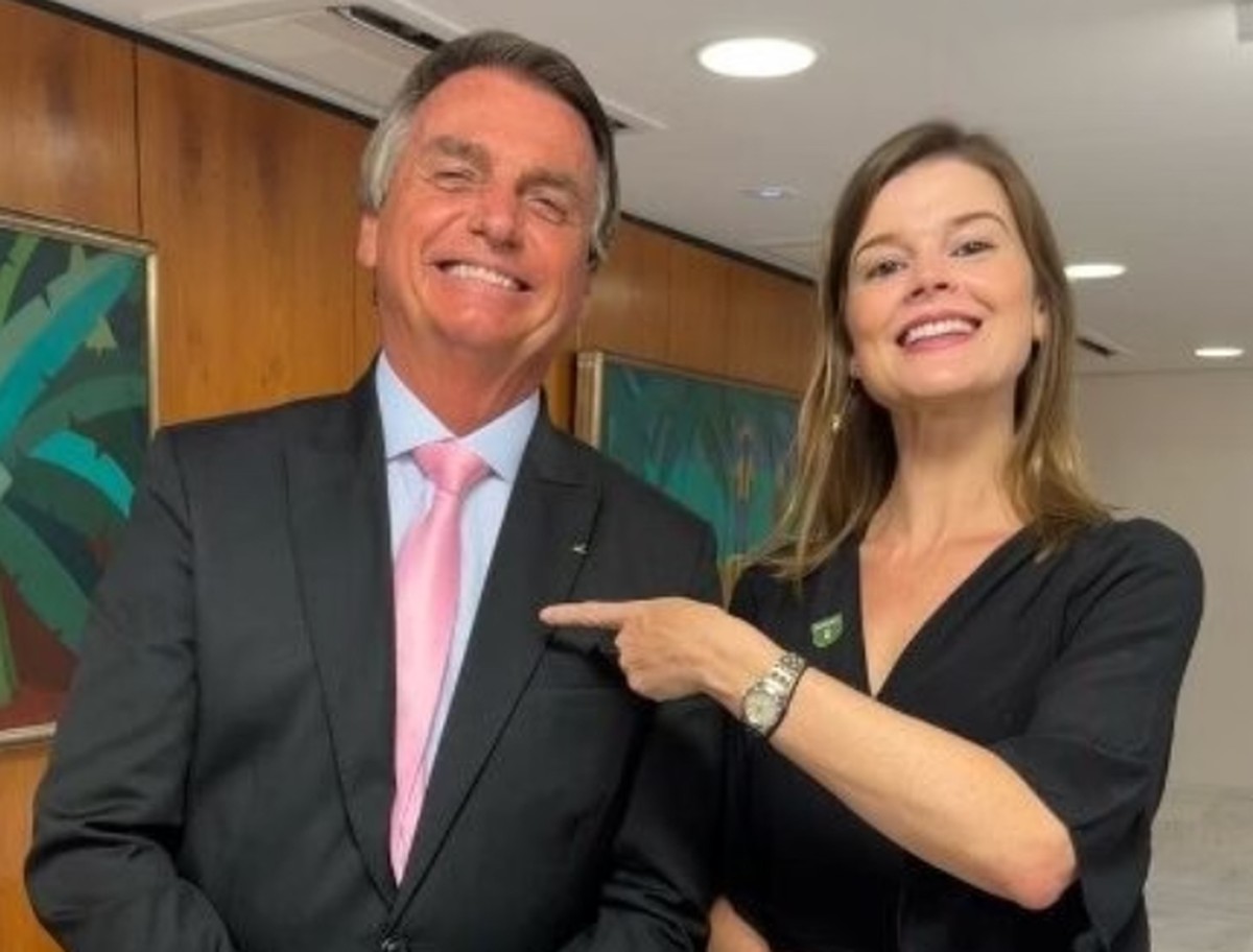 Mãe de filha de Carlos Bolsonaro vai trabalhar na liderança da Minoria ...
