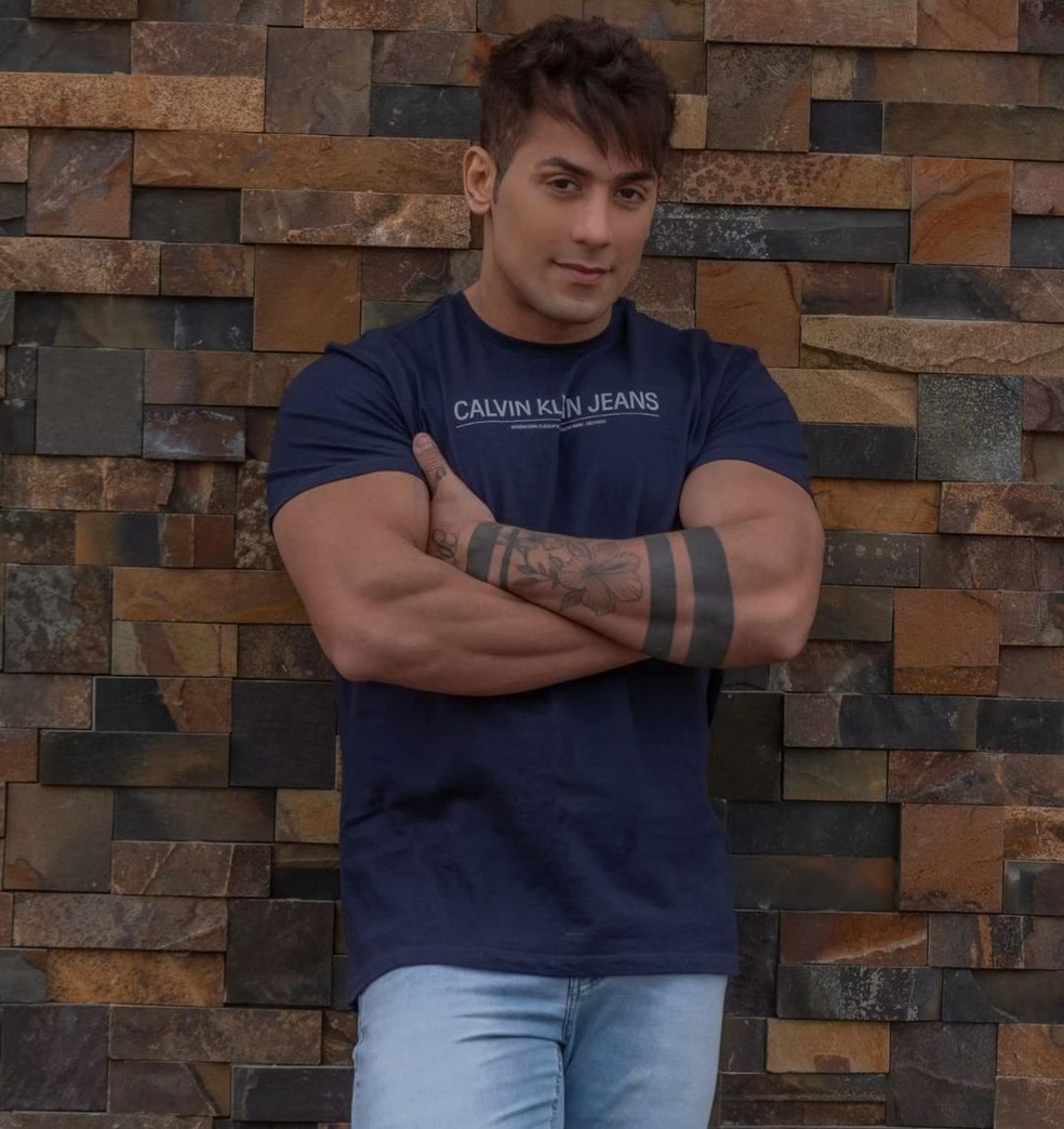 Famosos recorrem à cirurgia para melhorar aparência íntima; conheça técnica