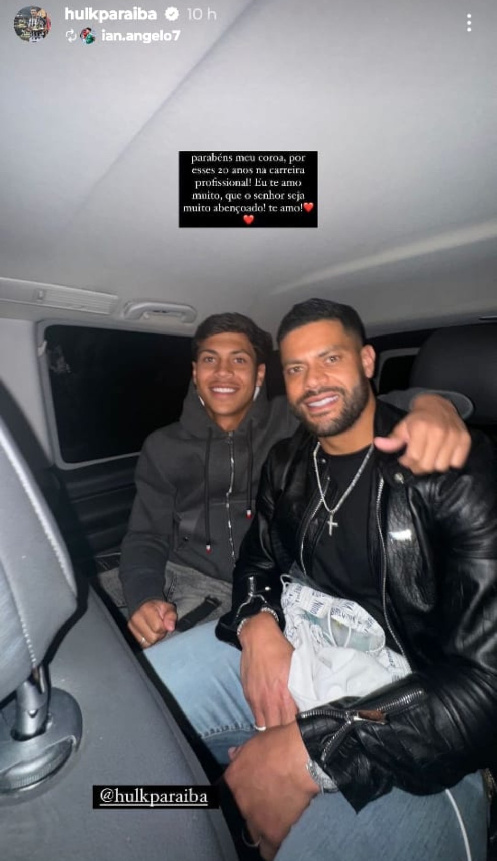 Filho de Hulk posta foto com pai e homenageia jogador por 20 anos de ...