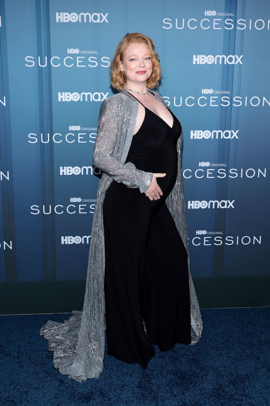 Sarah Snook, estrela da série 'Succession', revela gravidez durante ...