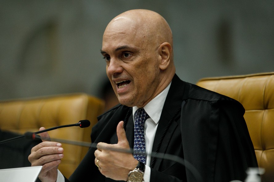 Moraes manda apreender celular de ex-assessor do TSE envolvido em caso ...