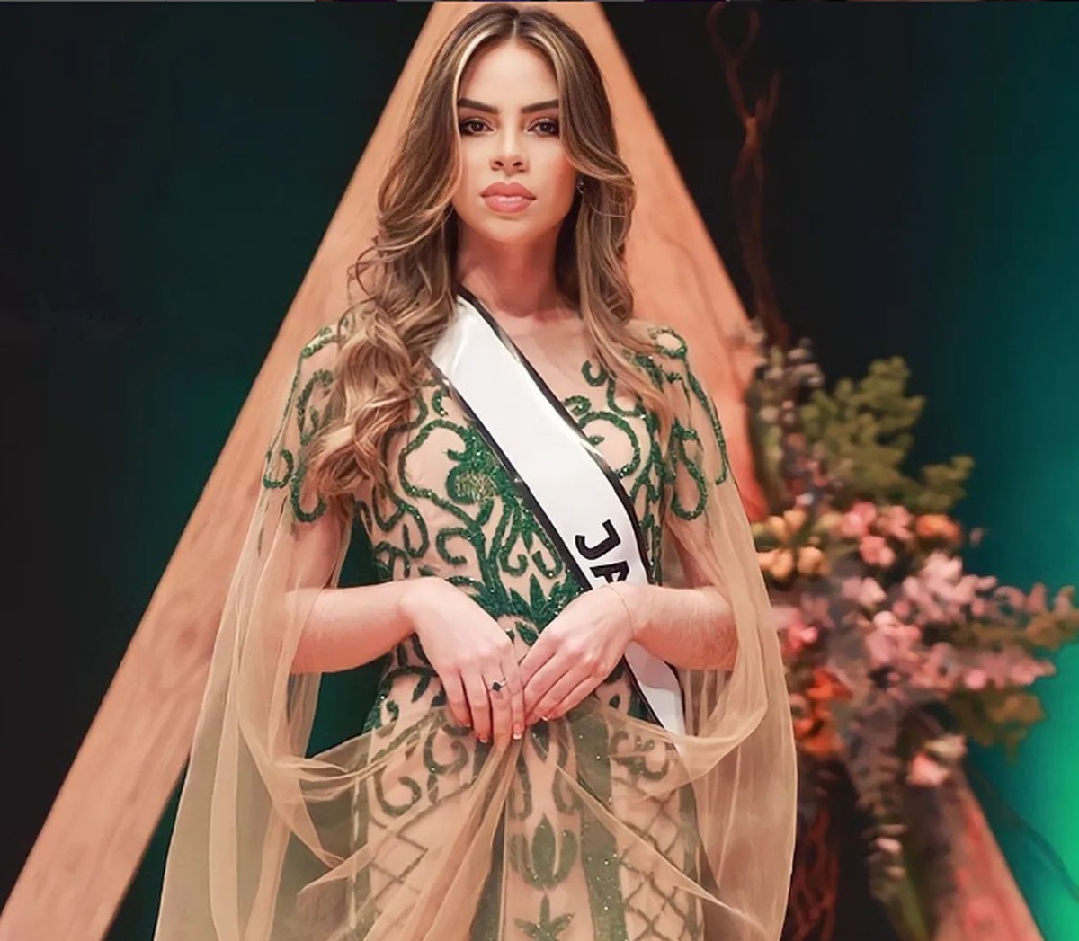 Miss trans, maquiadora, influencer: quem é Jade Fernandes, que acusa ...