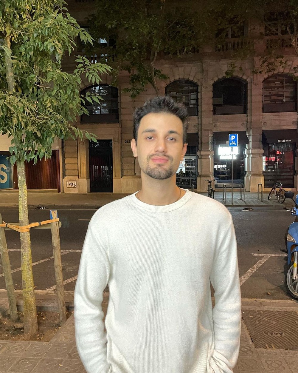 Após beijo, Jão revela que relação com Pedro Tófani já dura 11 anos ...