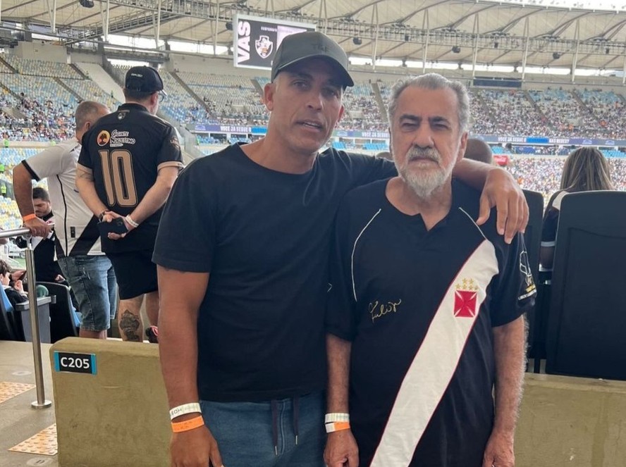 Vasco lamenta morte do pai de Felipe, ex-jogador e atual diretor do clube