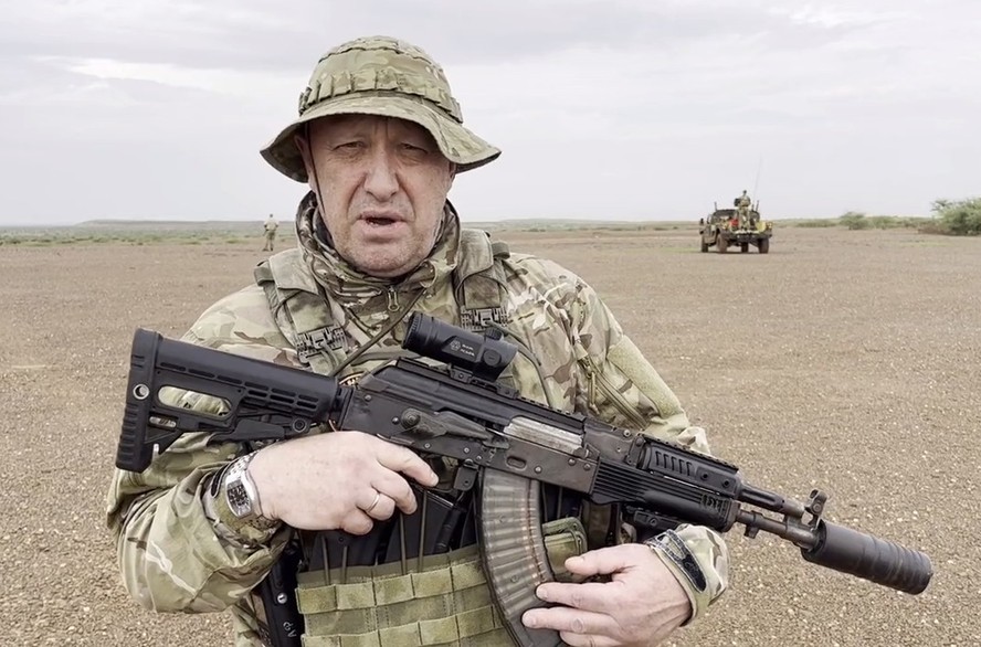 Quem é Yevgeny Prigojin, líder do grupo Wagner listado como passageiro ...